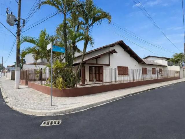 Terreno / Lote para Venda em Balneário Piçarras/SC Centro