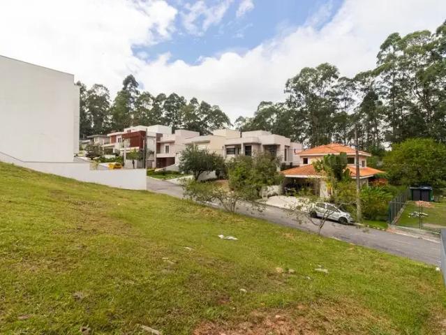 Terreno / Lote para Venda em Barueri/SP Jardim Itaquiti