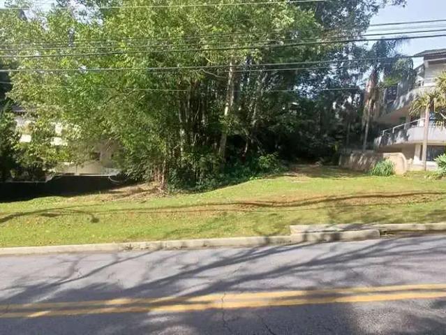 Terreno / Lote para Venda em Barueri/SP Tamboré