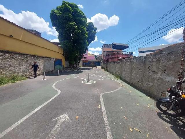 Terreno / Lote para Venda em Belo Horizonte/MG Santa Cruz