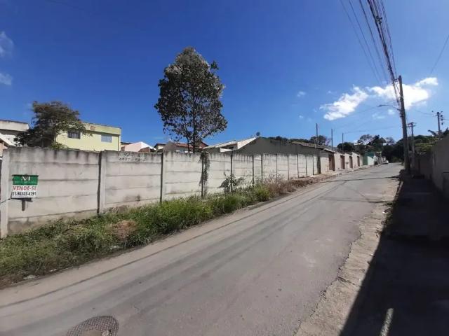 Terreno / Lote para Venda em Betim/MG Marimbá