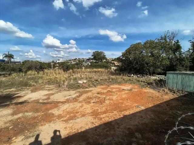 Terreno / Lote para Venda em Betim/MG Paulo Camilo