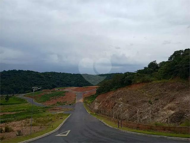 Terreno / Lote para Venda em Bom Jesus dos Perdões/SP Centro