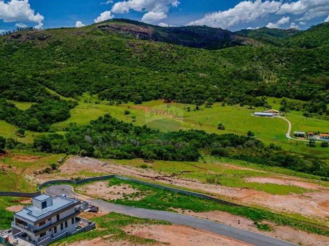 Terreno / Lote para Venda em Bom Jesus dos Perdões/SP Centro