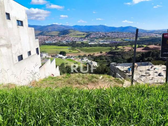 Terreno / Lote para Venda em Bom Jesus dos Perdões/SP Centro