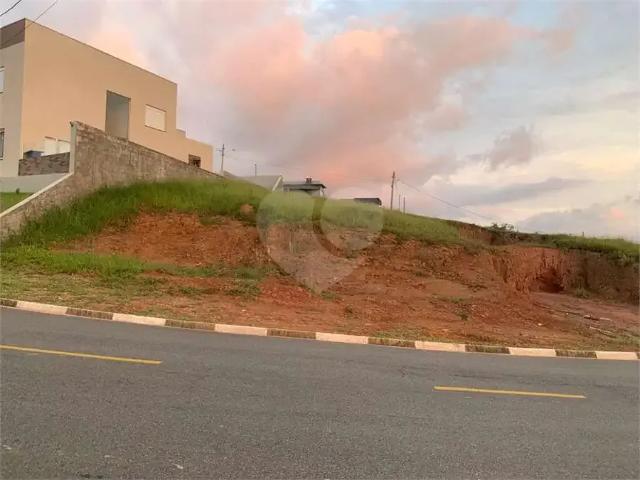 Terreno / Lote para Venda em Bom Jesus dos Perdões/SP Guaxinduva
