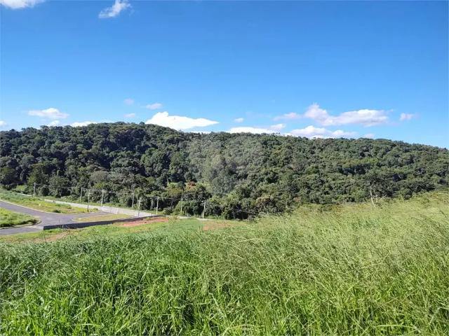 Terreno / Lote para Venda em Bom Jesus dos Perdões/SP Laranja Azeda