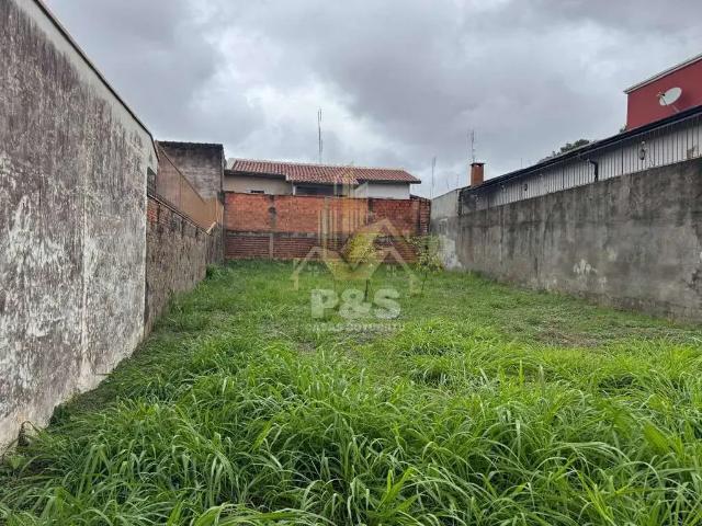 Terreno / Lote para Venda em Botucatu/SP Jardim Chácara dos Pinheiros