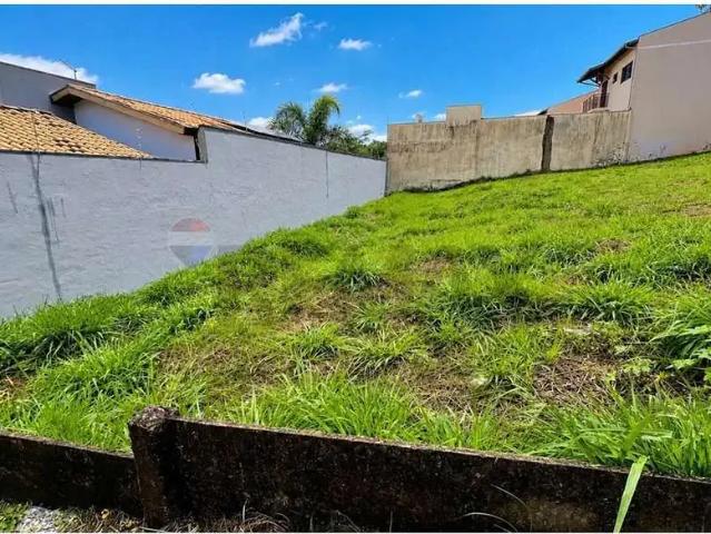 Terreno / Lote para Venda em Botucatu/SP Jardim Chácara dos Pinheiros