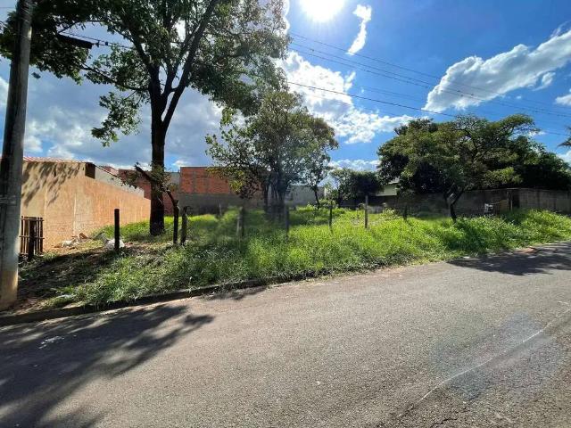 Terreno / Lote para Venda em Botucatu/SP Parque Residencial Vinte e Quatro de Maio