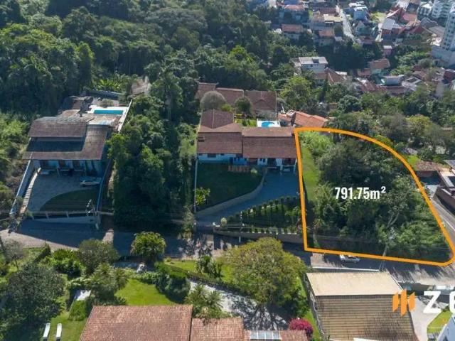 Terreno / Lote para Venda em Blumenau/SC Centro