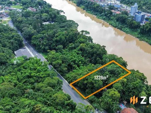 Terreno / Lote para Venda em Blumenau/SC Victor Konder