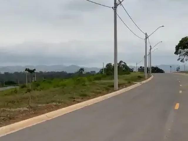 Terreno / Lote para Venda em Caçapava/SP Borda da Mata