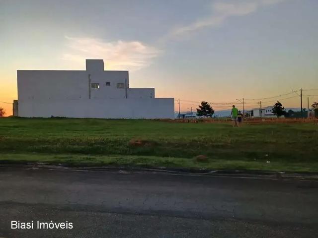 Terreno / Lote para Venda em Caçapava/SP Vila Galvão