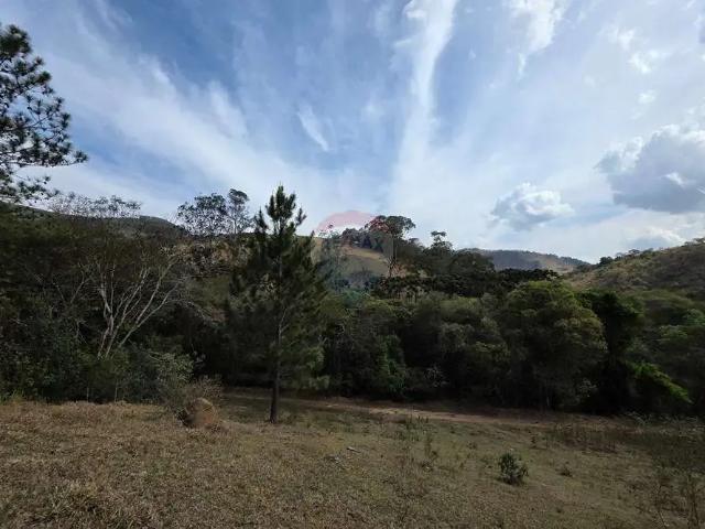Terreno / Lote para Venda em Camanducaia/MG Centro