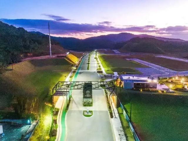 Terreno / Lote para Venda em Camboriú/SC Centro