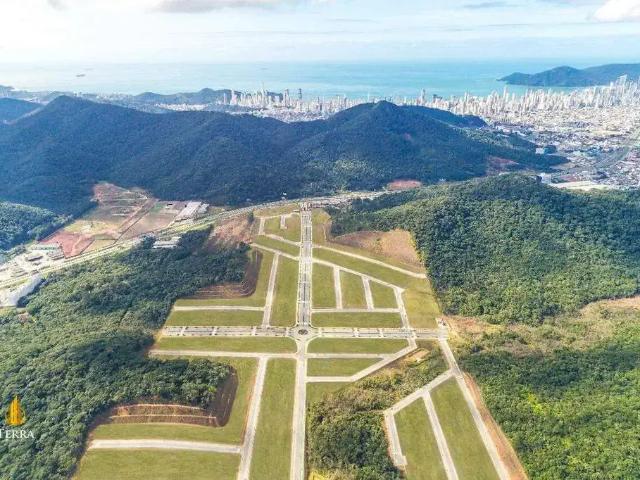 Terreno / Lote para Venda em Camboriú/SC Colinas de Camboriú