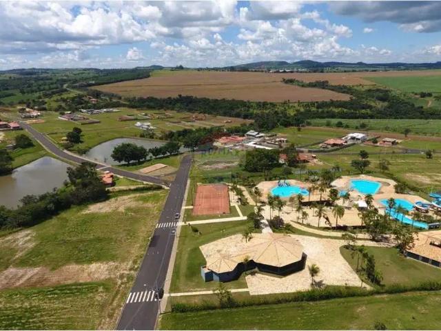 Terreno / Lote para Venda em Cajuru/SP Centro