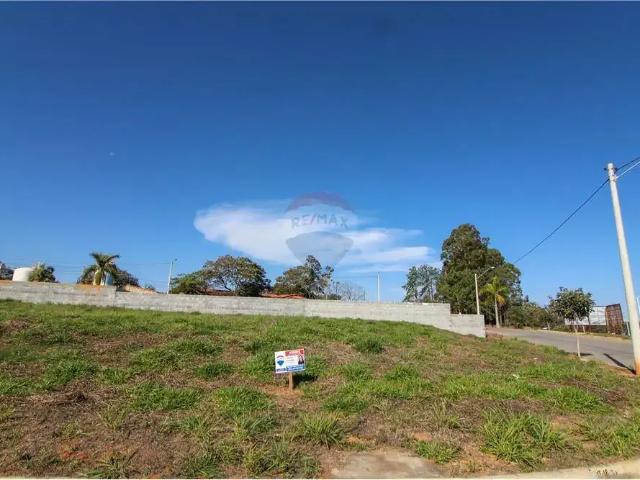 Terreno / Lote para Venda em Capela do Alto/SP Centro