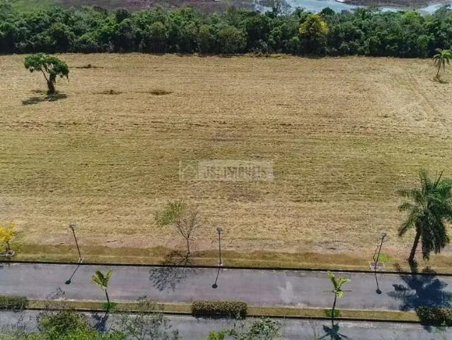 Terreno / Lote para Venda em Capitólio/MG Centro