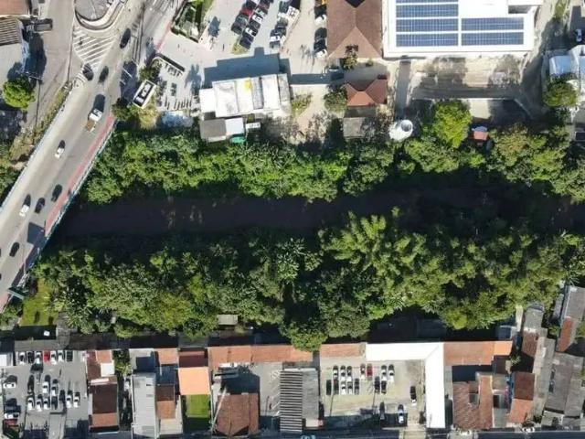 Terreno / Lote para Venda em Caraguatatuba/SP Centro