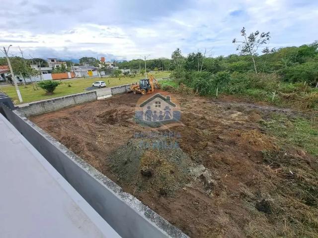 Terreno / Lote para Venda em Caraguatatuba/SP Jardim Tarumãs