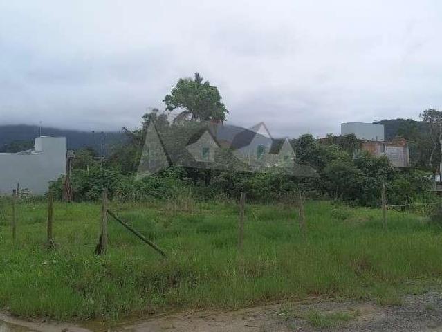 Terreno / Lote para Venda em Caraguatatuba/SP Massaguaçu