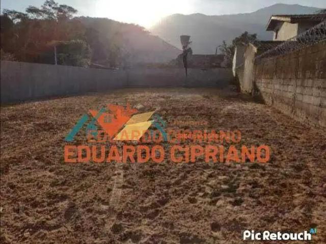 Terreno / Lote para Venda em Caraguatatuba/SP Massaguaçu
