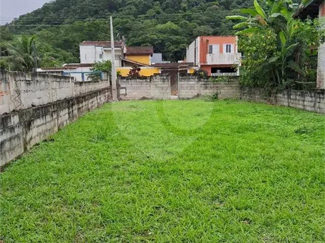 Terreno / Lote para Venda em Caraguatatuba/SP Massaguaçu