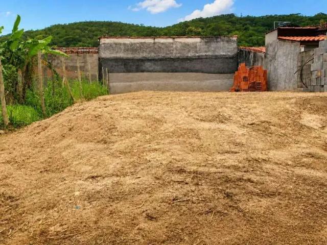 Terreno / Lote para Venda em Caraguatatuba/SP Massaguaçu