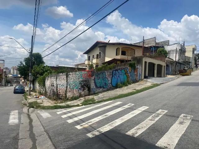 Terreno / Lote para Venda em Carapicuíba/SP Vila Dirce