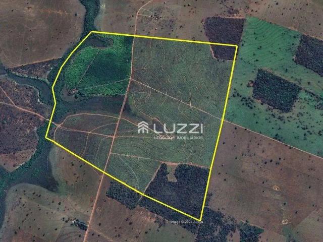 Terreno / Lote para Venda em Carneirinho/MG Centro