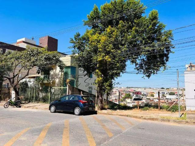 Terreno / Lote para Venda em Contagem/MG Cabral