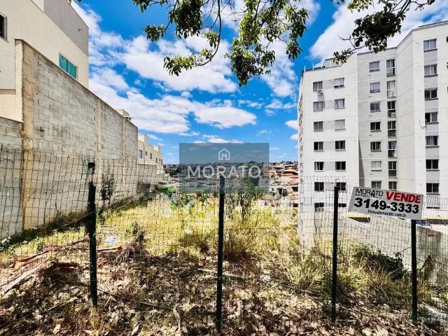 Terreno / Lote para Venda em Contagem/MG Cabral