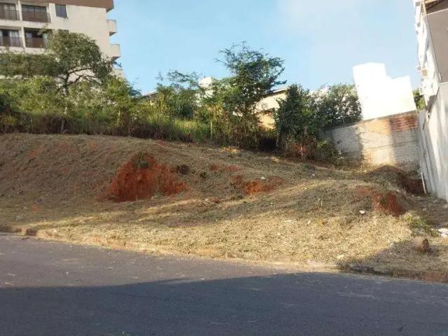 Terreno / Lote para Venda em Contagem/MG Cabral