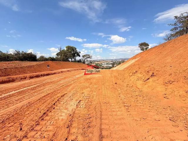 Terreno / Lote para Venda em Contagem/MG Cincão