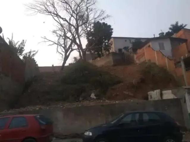 Terreno / Lote para Venda em Cotia/SP Jardim Arco Íris