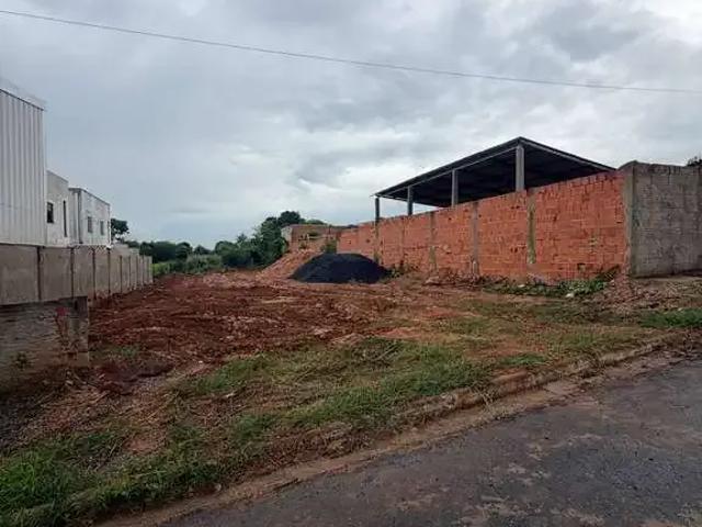 Terreno / Lote para Venda em Cuiabá/MT Coxipó