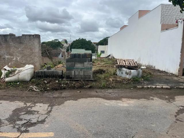 Terreno / Lote para Venda em Cuiabá/MT Santa Rosa