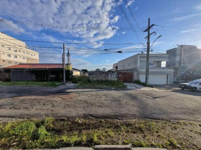 Terreno / Lote para Venda em Curitiba/PR Tingui
