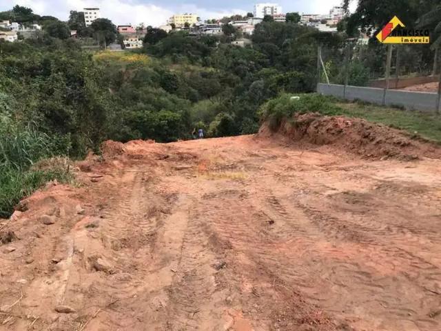 Terreno / Lote para Venda em Divinópolis/MG Bela Vista