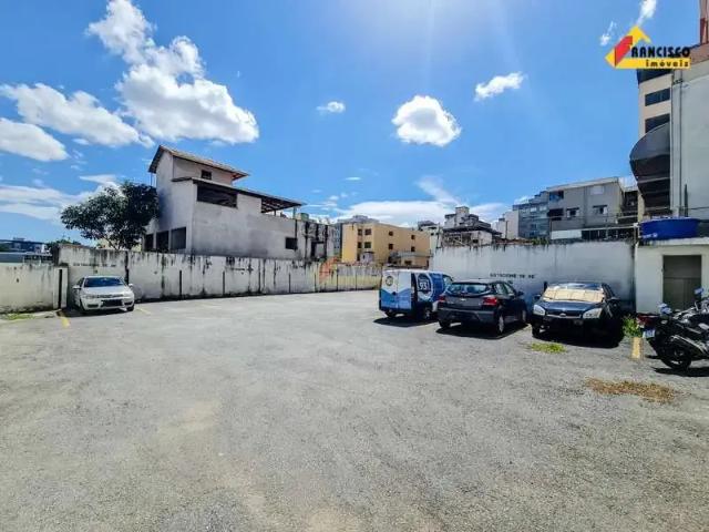 Terreno / Lote para Venda em Divinópolis/MG Centro