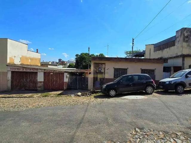 Terreno / Lote para Venda em Divinópolis/MG Centro