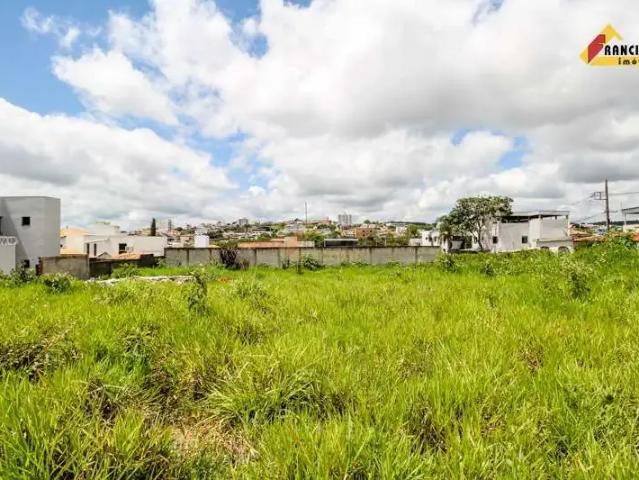 Terreno / Lote para Venda em Divinópolis/MG Rancho Alegre
