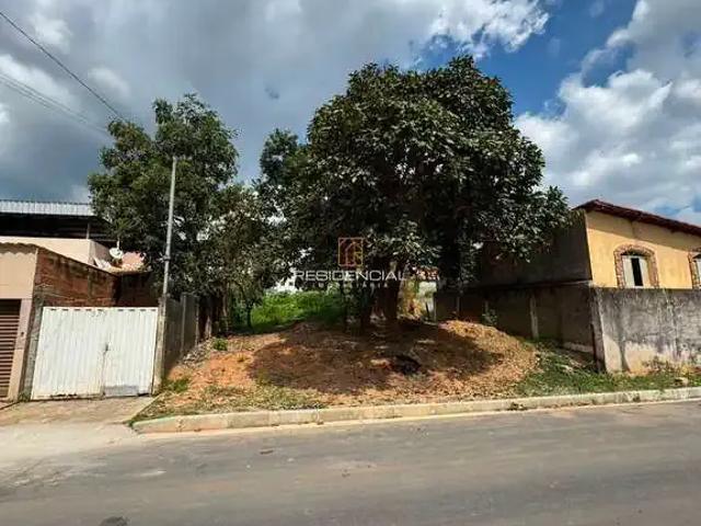 Terreno / Lote para Venda em Divinópolis/MG Realengo