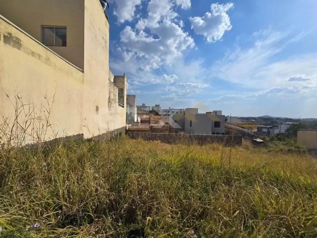 Terreno / Lote para Venda em Divinópolis/MG Residencial Doutor Walchir Resende Costa