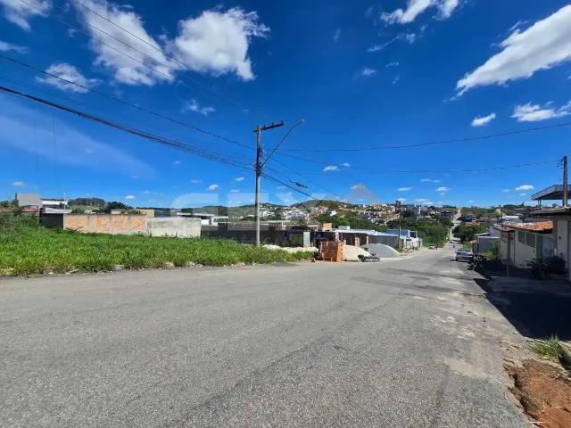 Terreno / Lote para Venda em Divinópolis/MG São Roque