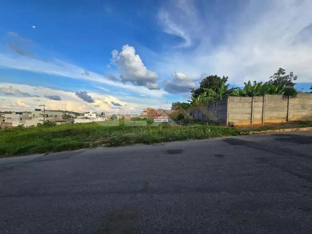 Terreno / Lote para Venda em Divinópolis/MG São Roque