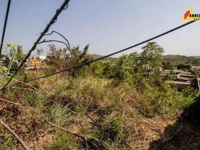Terreno / Lote para Venda em Divinópolis/MG Sagrada Família