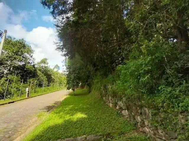 Terreno / Lote para Venda em Embu das Artes/SP Moinho Velho